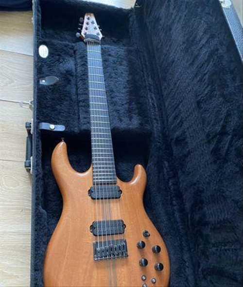 Carvin DC727 (USA 2012)