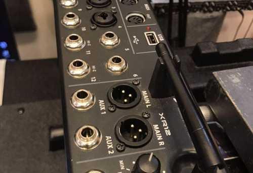 Цифровой микшерный пульт behringer xr12