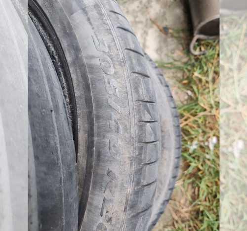 Pirelli P Zero PZ4 275/45 R20 и 305/40 R20