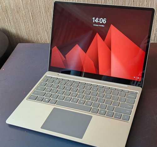 Microsoft surface laptop go 8/128gb