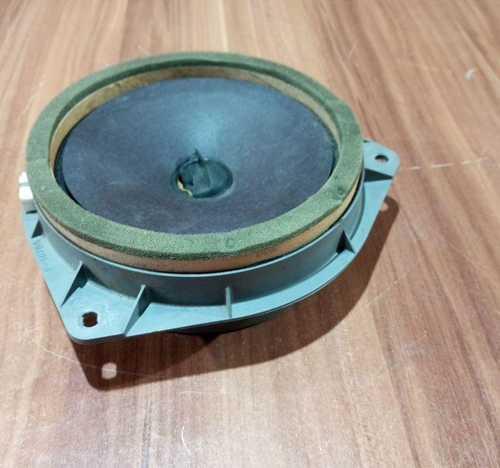 Динамик передней двери Toyota land cruiser 100 03г
