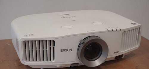 Epson EB-G5650W (4500 lm)