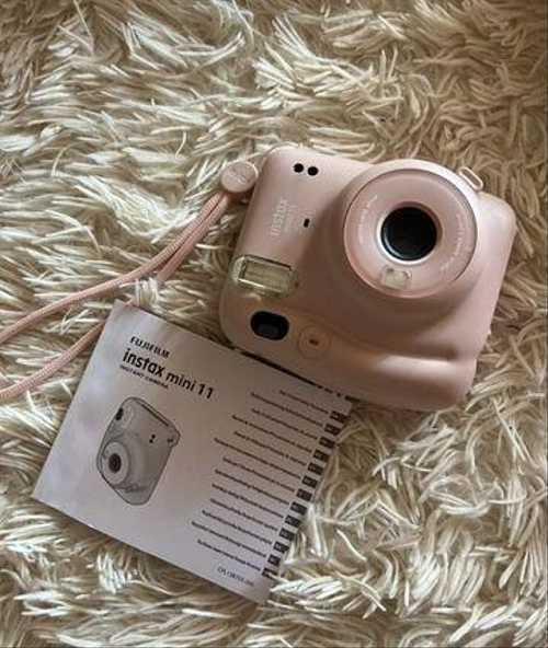 Пленочный фотоаппарат Instax mini 11
