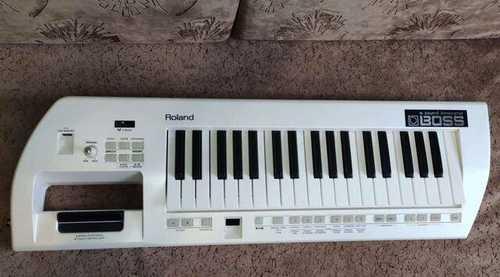 Roland Lucina AX-09 кейтар