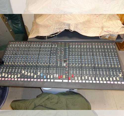 Микшерный пульт yamaha И soundcraft-32ch K-1