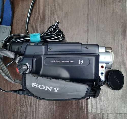 Видеокамера Sony dcr trv345e