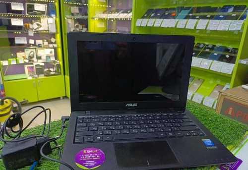 Ноутбук 11.6" ASUS X200M, 750 ГБ, Pentium N3520, RAM 4 ГБ, Intel HD Graphics