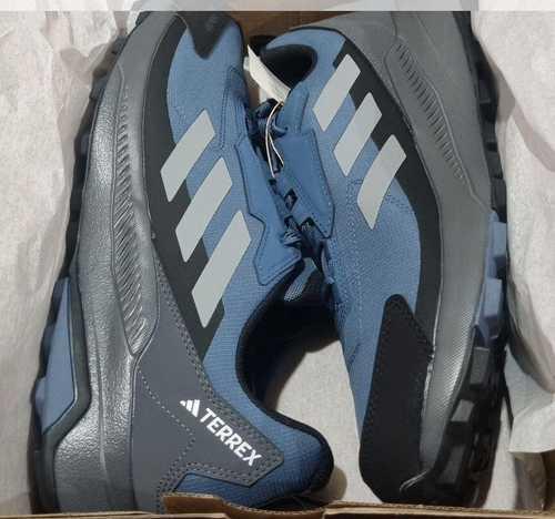 Треккинговые кроссовки Adidas terrex