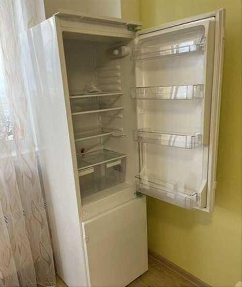 Встроенный холодильник IKEA effektfull