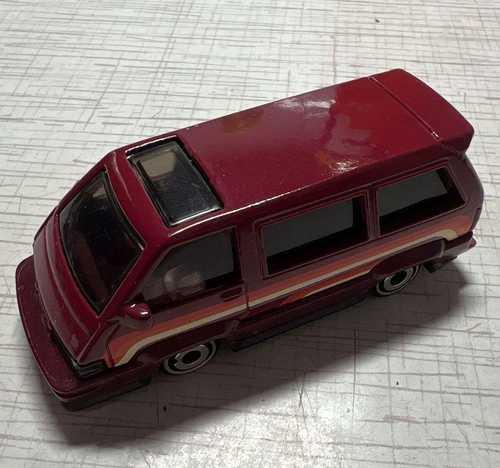 Модель toyota van hot wheels