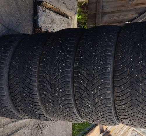 Nokian Tyres Hakkapeliitta 8 215/55 R17