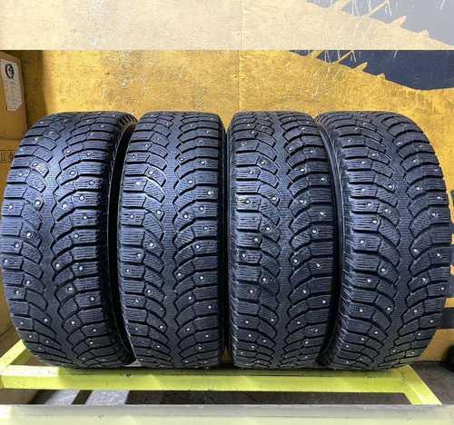 Bridgestone Blizzak Spike-01 215/65 R16