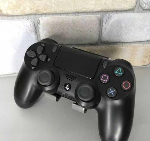 Геймпад Sony DualShock 4