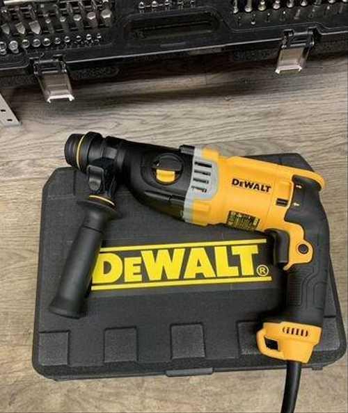 Перфоратор DeWalt