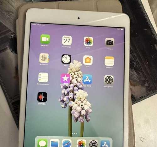 iPad mini 2 32gb серебро