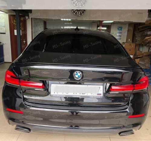 Спойлер M5 BMW G30 черный