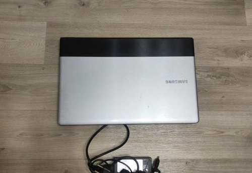 Ноутбук 17.3" Samsung NP300E7A, 500 ГБ, Core i3-2330M, RAM 4 ГБ, GeForce GT 520M 1 ГБ
