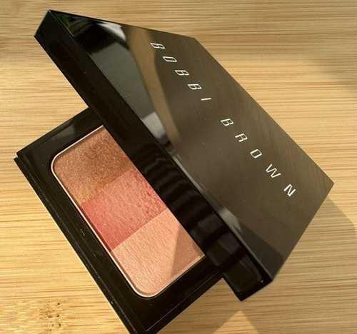 Румяна Bobbi Brown Б/у