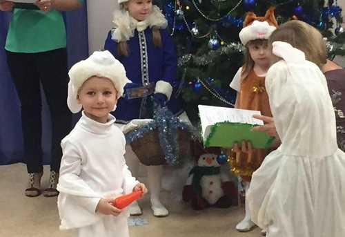 Новогодний костюм зайчика