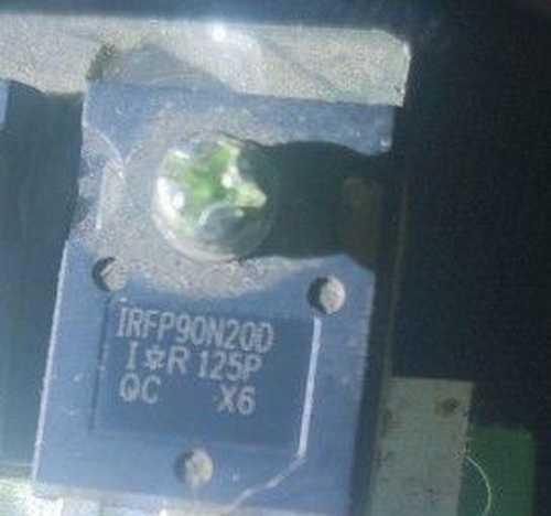 MOSFETirfp90N200
