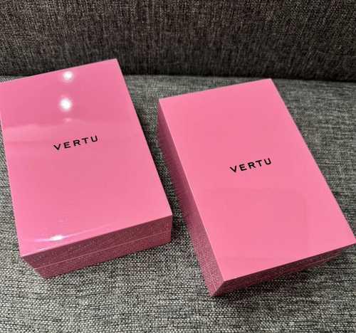 Vertu коробка