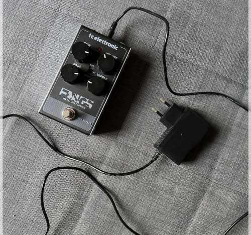 Гитарная педаль distortion TC Electronic