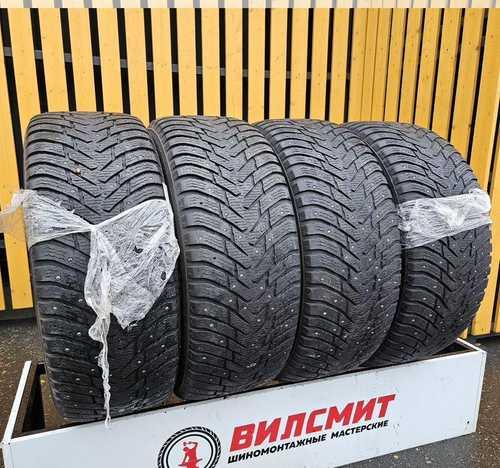 Nokian Tyres Hakkapeliitta 8 SUV 285/60 R18 116T