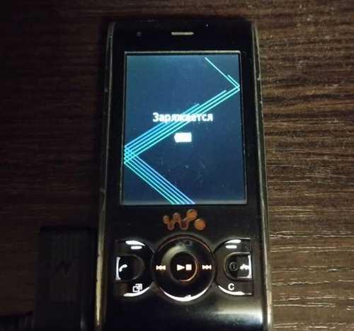 Sony Ericsson W595