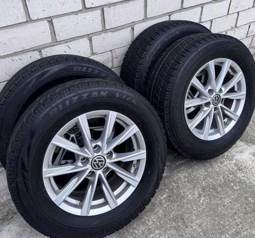 Продам коплект зимних колёс 215/65r16 WW Tiguan