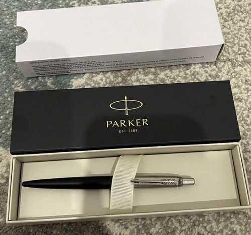 Шариковая ручка parker