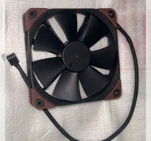 Кулер Noctua nf-d12