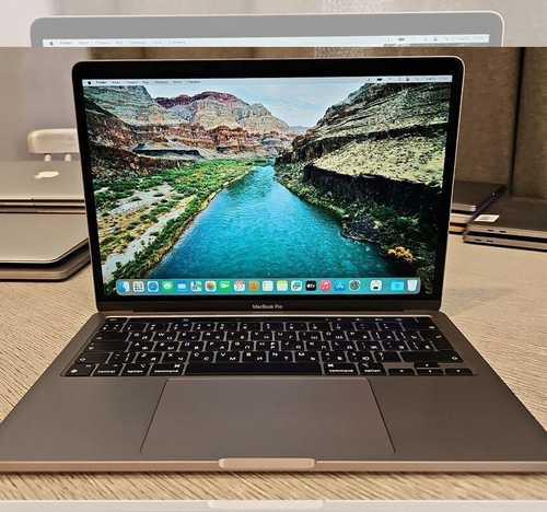 Apple MacBook Pro 13" 2020 M1 8Gb/256SSD Чек