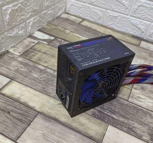 Блок питания Aerocool Hero 675