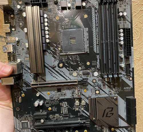 ASRock B550 Phantom Gaming 4