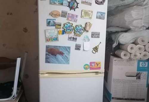 Холодильник на запчасти или под ремонт