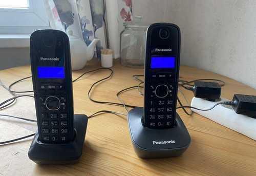 Стационарный телефон Panasonic две трубки