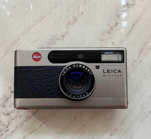 Leica Minilux Summarit 40mm f/2.4