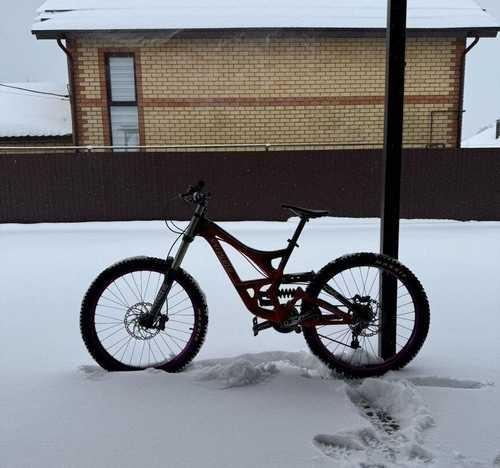 Велосипед для даунхилла specialized