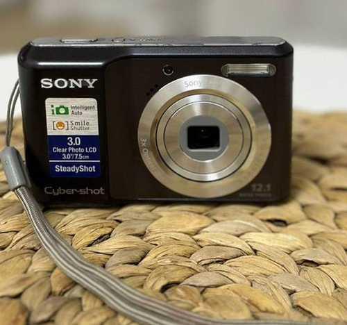 Компактный фотоаппарат Sony