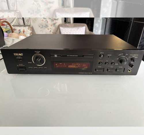 Teac md-8 minidisc дека