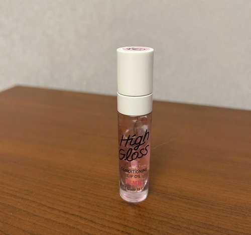 Conditioning lip oil pink Victorias secret