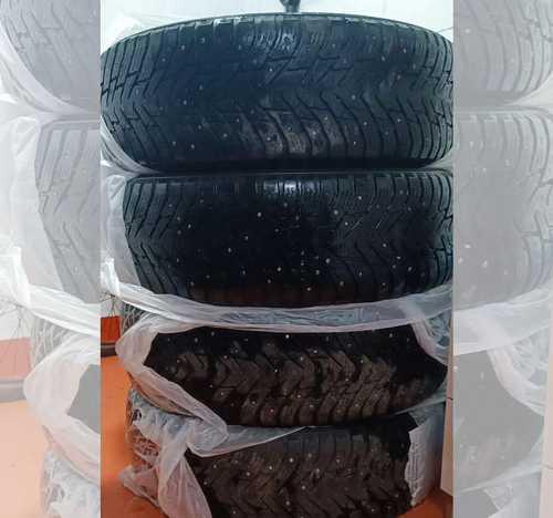 Nokian Tyres Hakkapeliitta 8 SUV 225/65 R17 106T