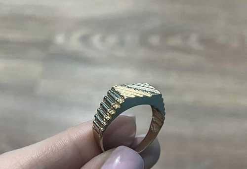 Золотое кольцо мужское печатка