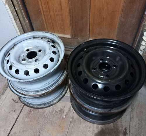Диски r13 штамповка бу 4 шт