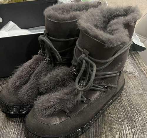 Зимние женские сапоги