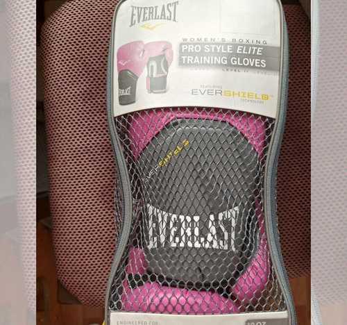 Боксерские перчатки everlast 10 oz