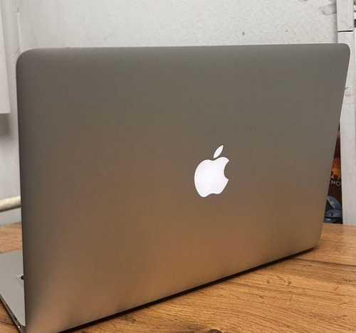 Apple macbook air 13 2014