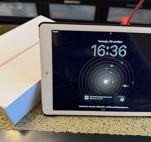 Продам iPad 6 generation 128 Gb Wi-Fi   Cell Gold
