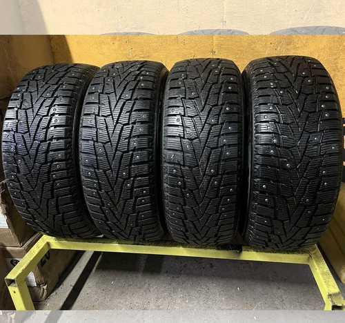 Roadstone Winguard WinSpike 235/55 R17