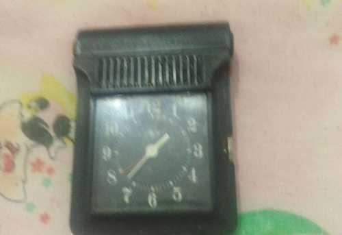 Часы-будильник Луч СССР